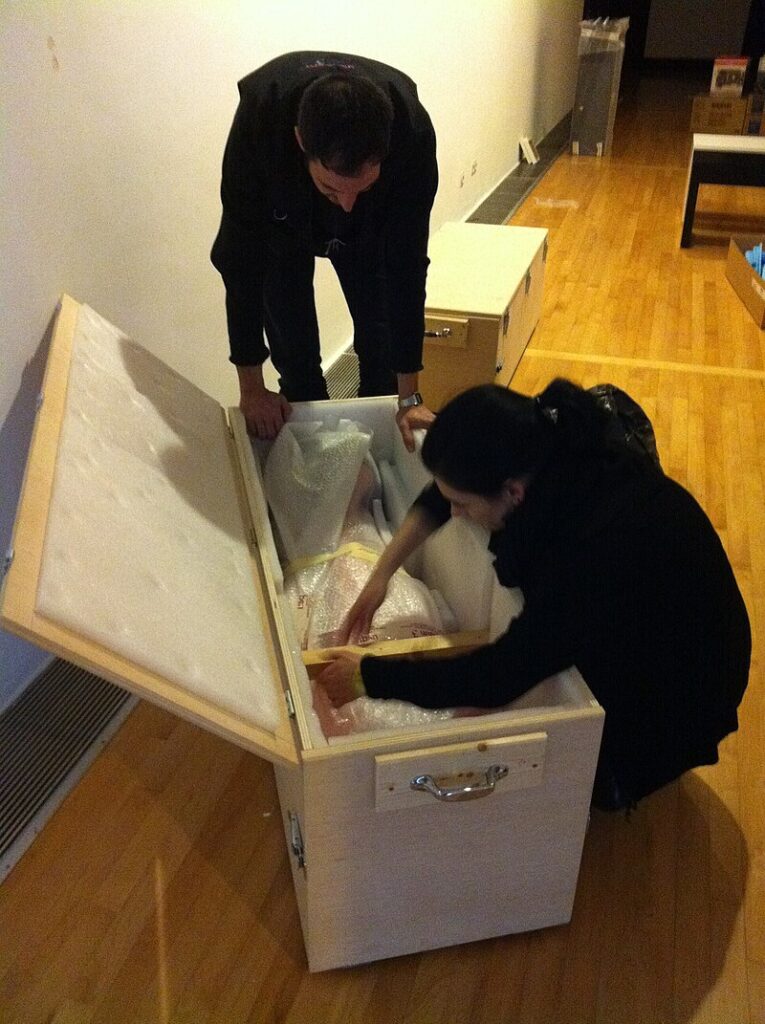 Art storage and handling - a 21 advices guide for the safety of ...